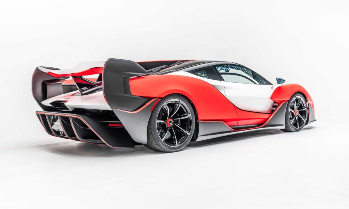 Ultimate Series McLaren Sabre Debuts As US-only Model - Double Apex