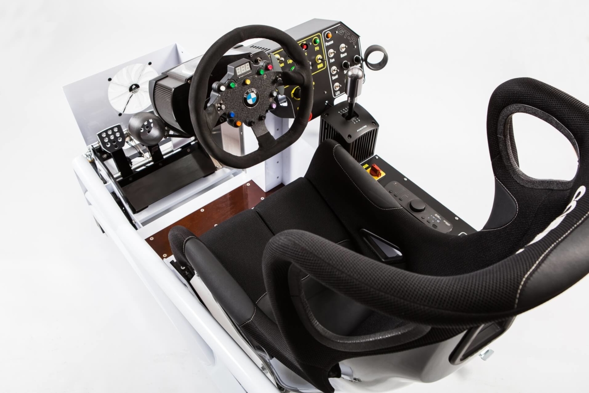 The Ultimate Rig – A Quest for Sim Racing Perfection - Double Apex