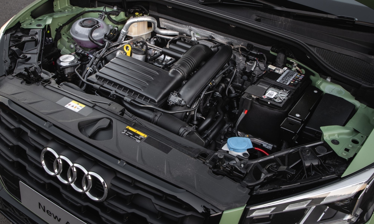 Audi Q2 35 TFSI S-Line Driven - Double Apex