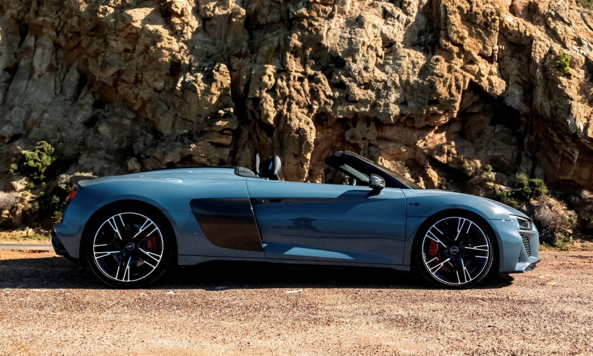 Audi R8 Spyder V10 Performance Quattro Driven - Double Apex