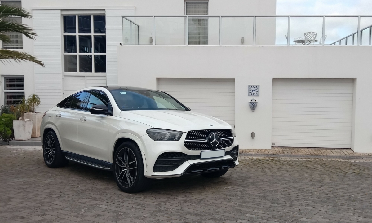 Mercedes-Benz GLE400d Coupe Driven - Double Apex