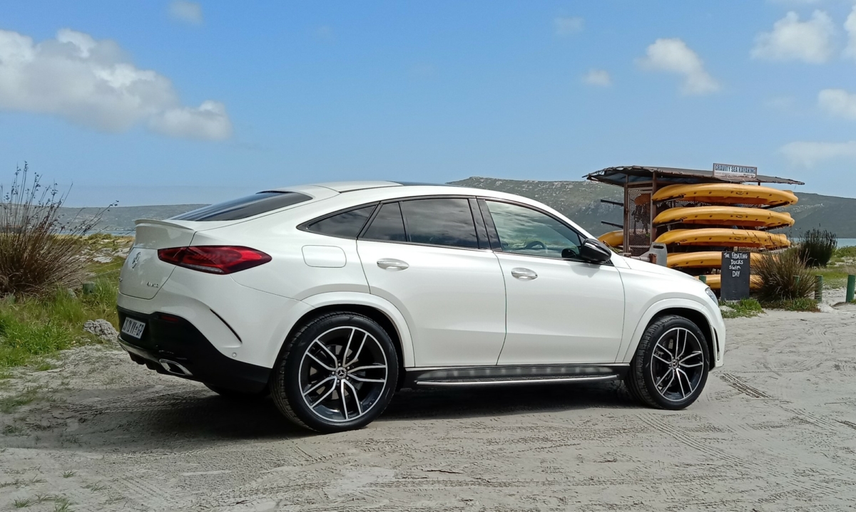 Mercedes-Benz GLE400d Coupe Driven - Double Apex