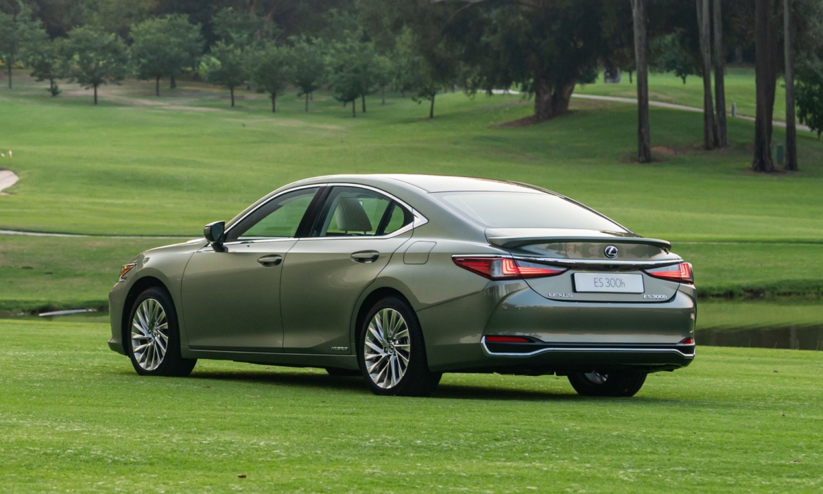 Lexus Car Reviews - Double Apex