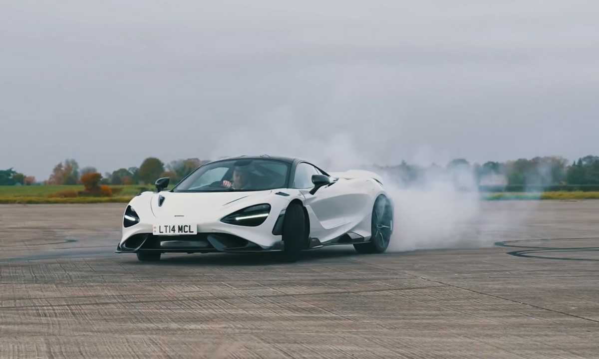 Twin-turbo Supercar Drag Race [video] - Double Apex