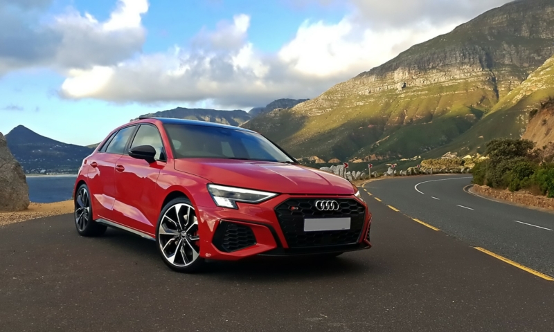 Audi S3 Sportback Driven - Double Apex