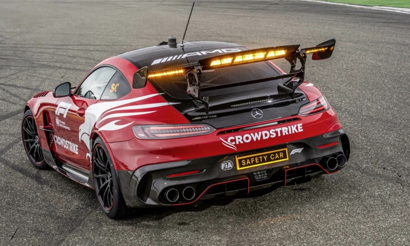 New Mercedes-AMG F1 Safety and Medical Cars Debut - Double Apex