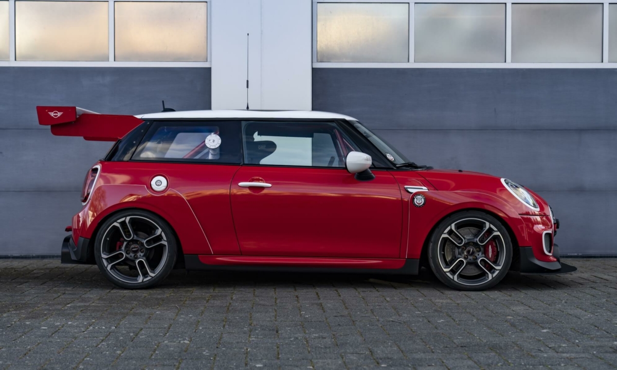 Mini JCW Returns To Nurburgring 24 Hour - Double Apex