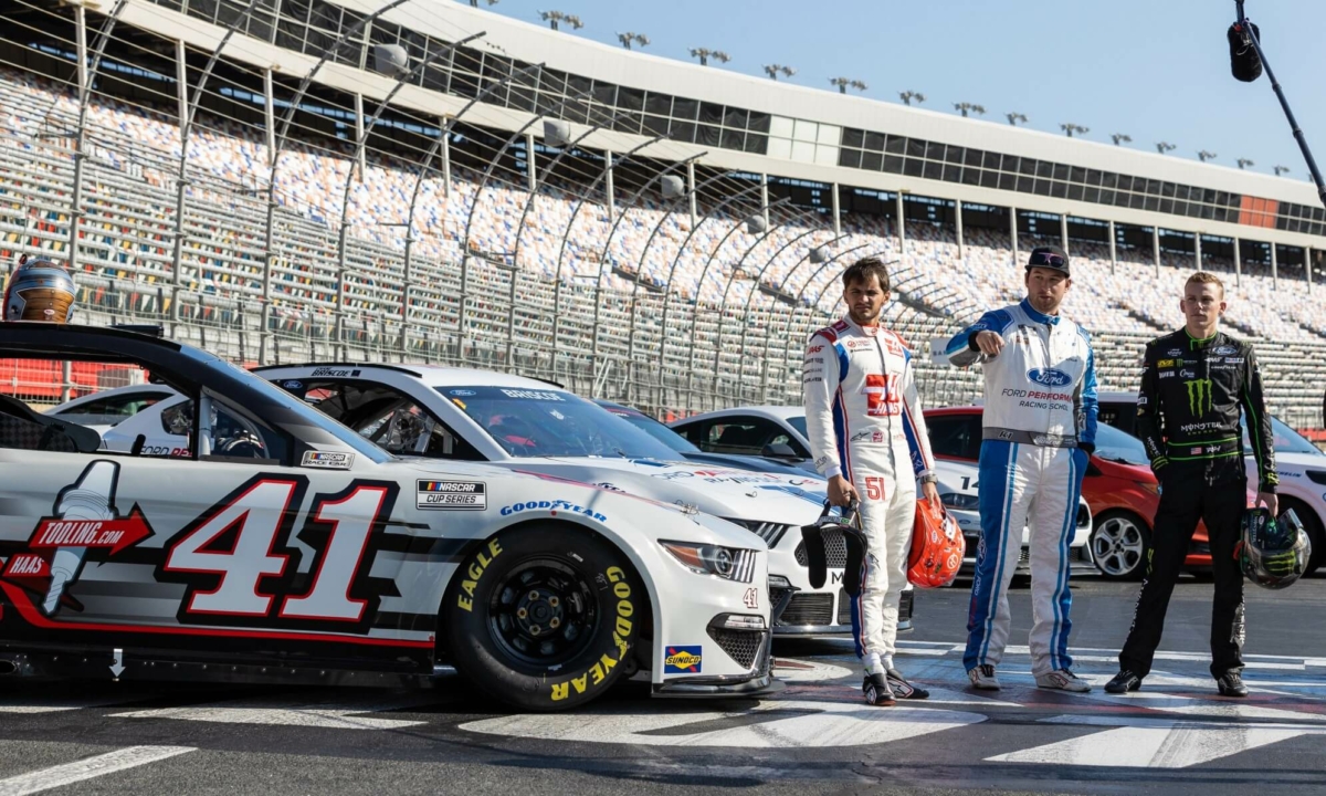 Haas Formula One Drivers Try Nascar [video] - Double Apex