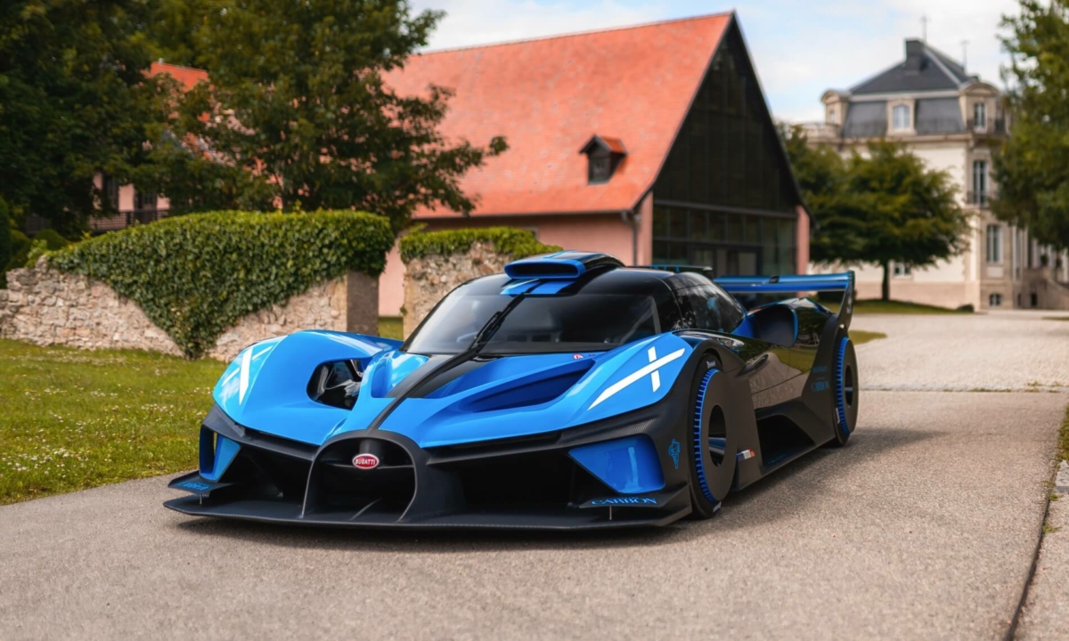 Five Facts About The Bugatti Bolide - Double Apex