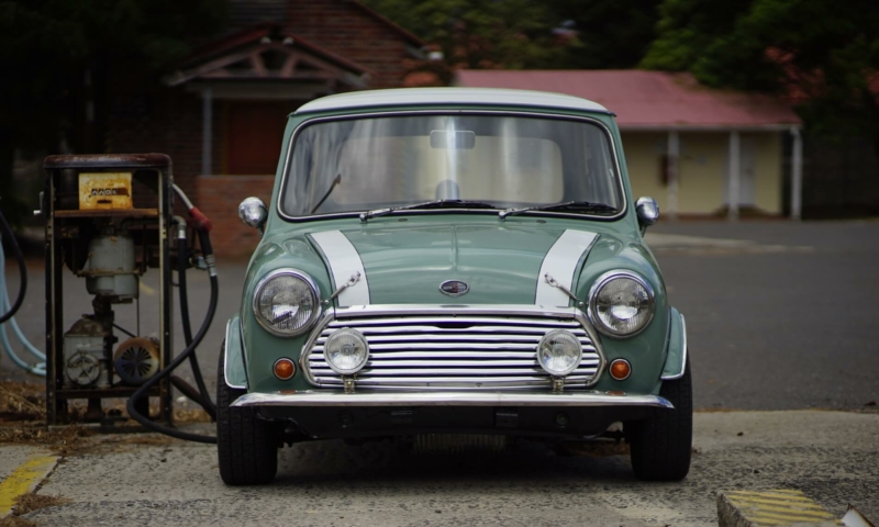 I Own A Classic... 1976 Austin Mini - Double Apex