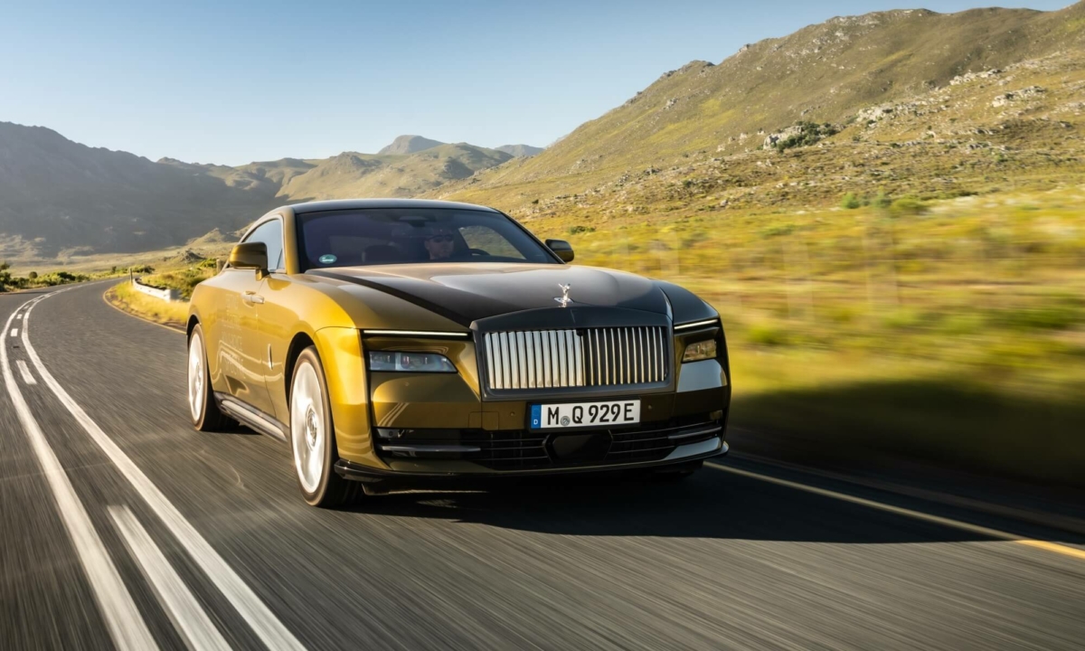 Rolls-Royce Spectre Prototype Driven - Double Apex