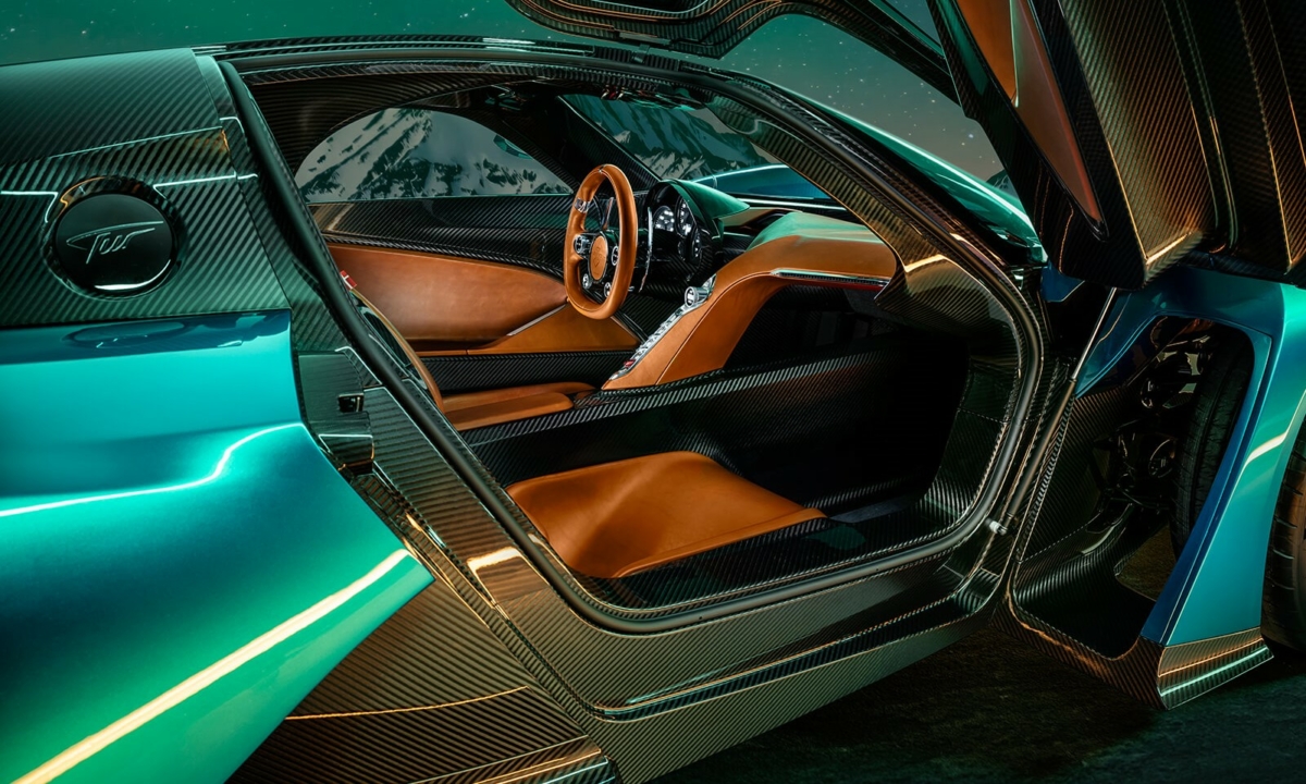 Zenvo Aurora Hypercar Unveiled in Two Guises - Double Apex