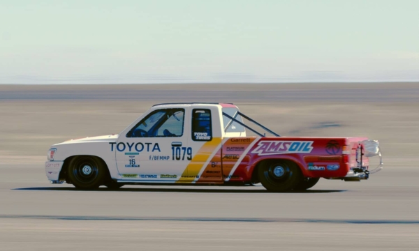 World’s Fastest Toyota Hilux [w/video] - Double Apex