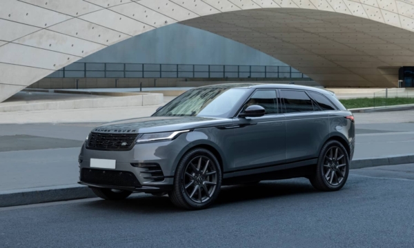 Range Rover Velar P400e Dynamic HSE Driven - Double Apex