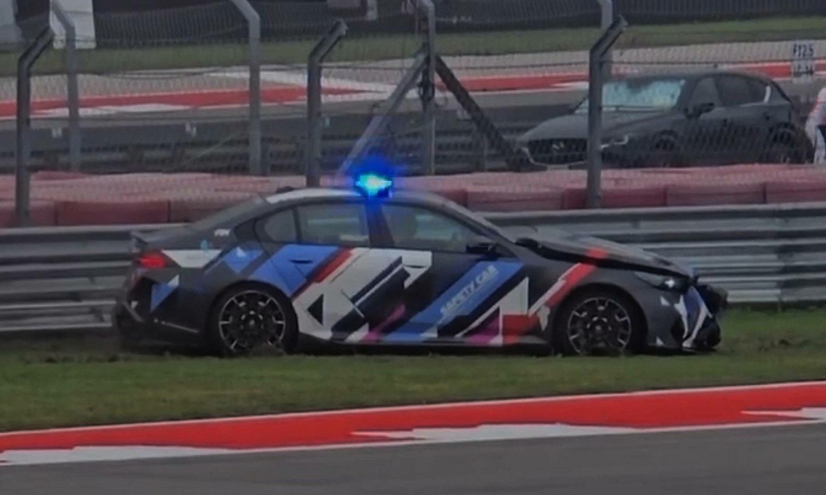 Safety Car Crashes at MotoGP Race in COTA [video] - Double Apex