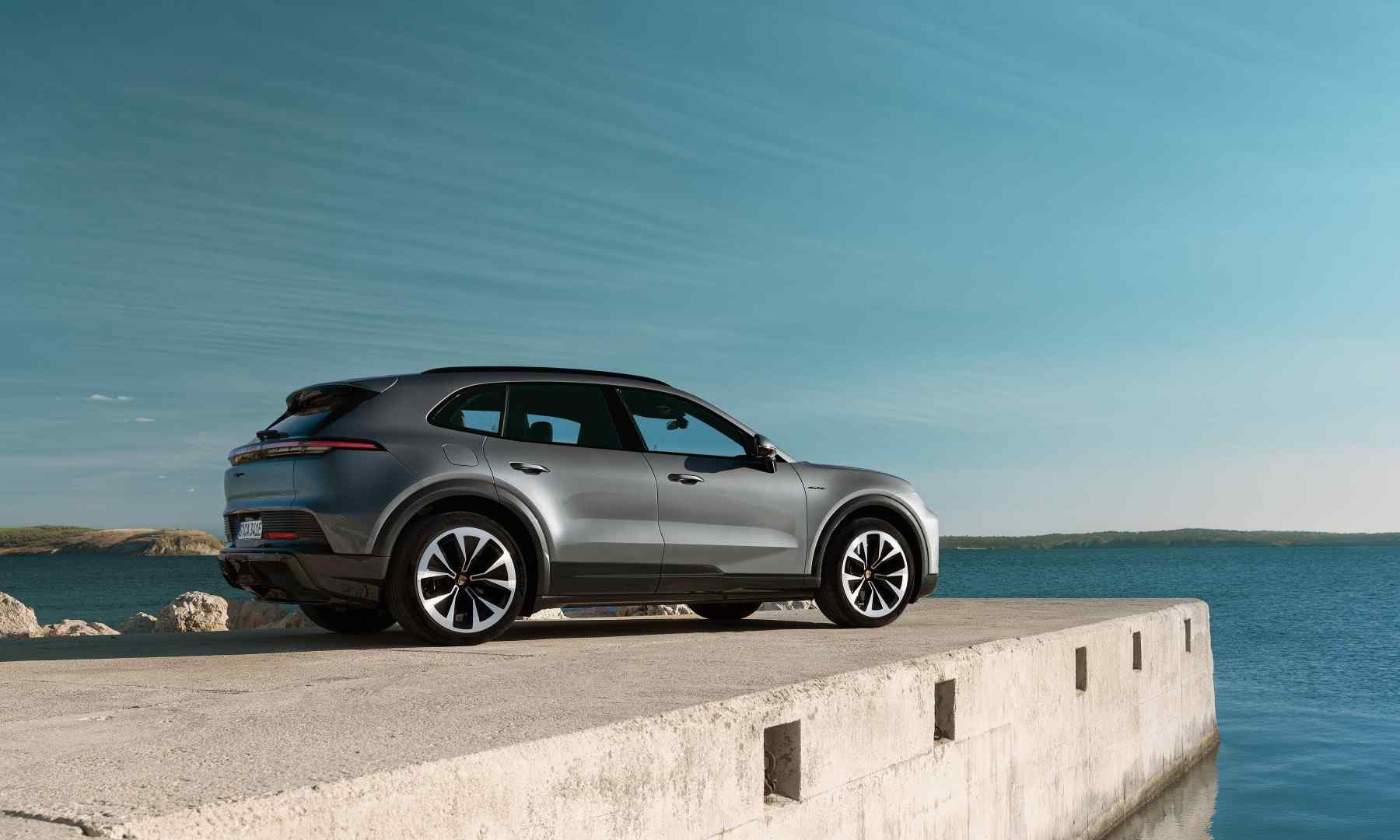 All-new Full Electric Porsche Cayenne Makes World Debut [w/video ...