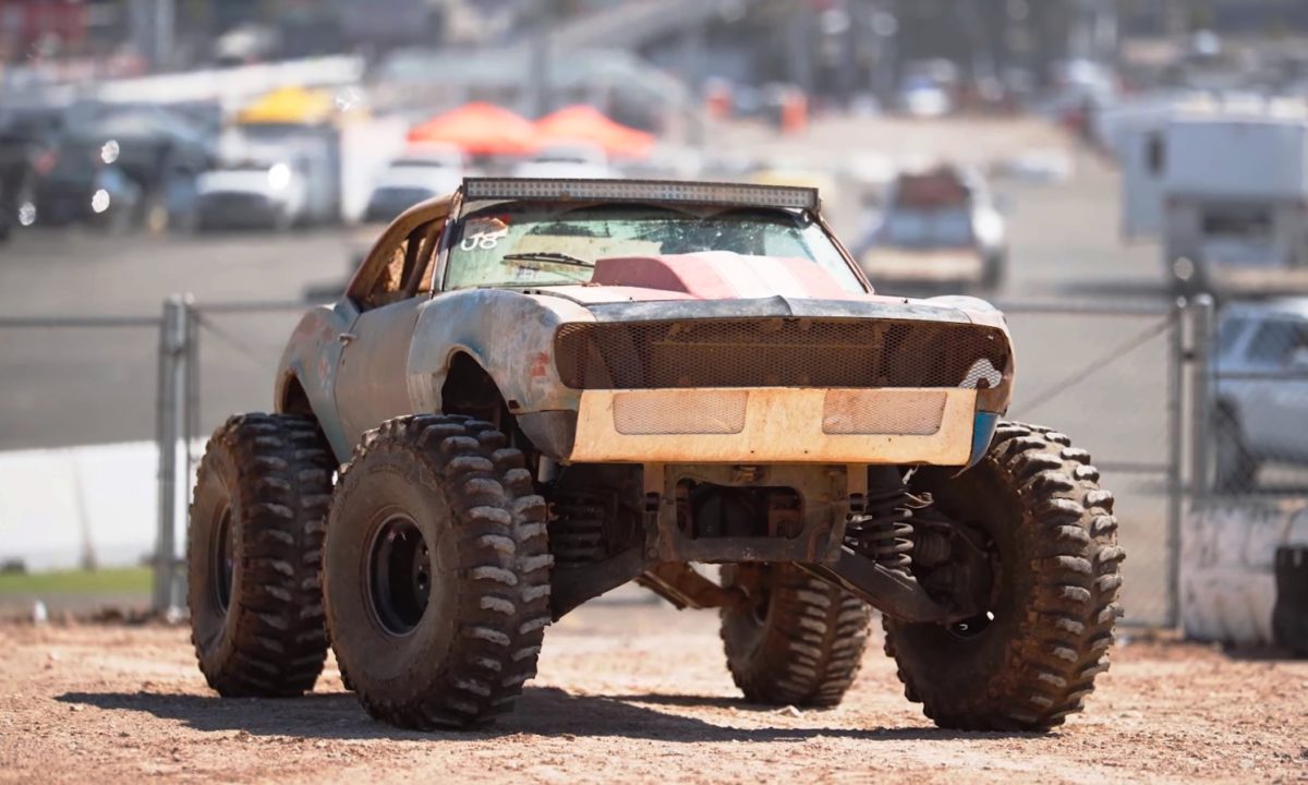 4x4 Chev Camaro is a crazy monster-truck muscle car