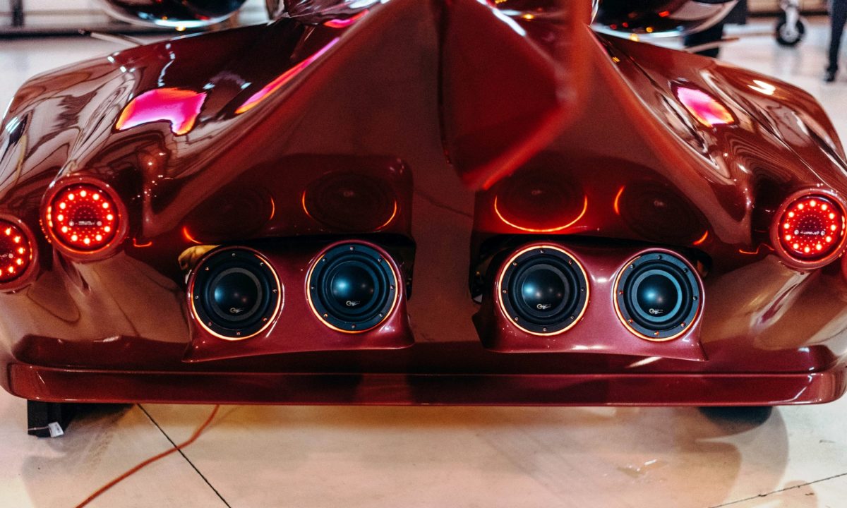 Limo-Jet is one-off street-legal Lear jet-based limousine