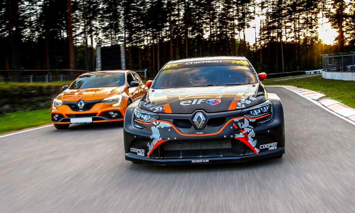 Renault Megane RS Cup driven locally by Double Apex.