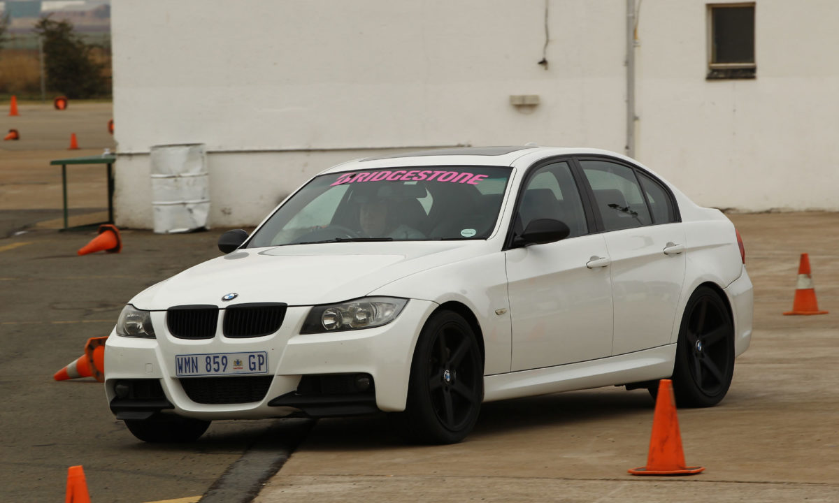 BMW 335i racecar build is a new, regular series on our site.